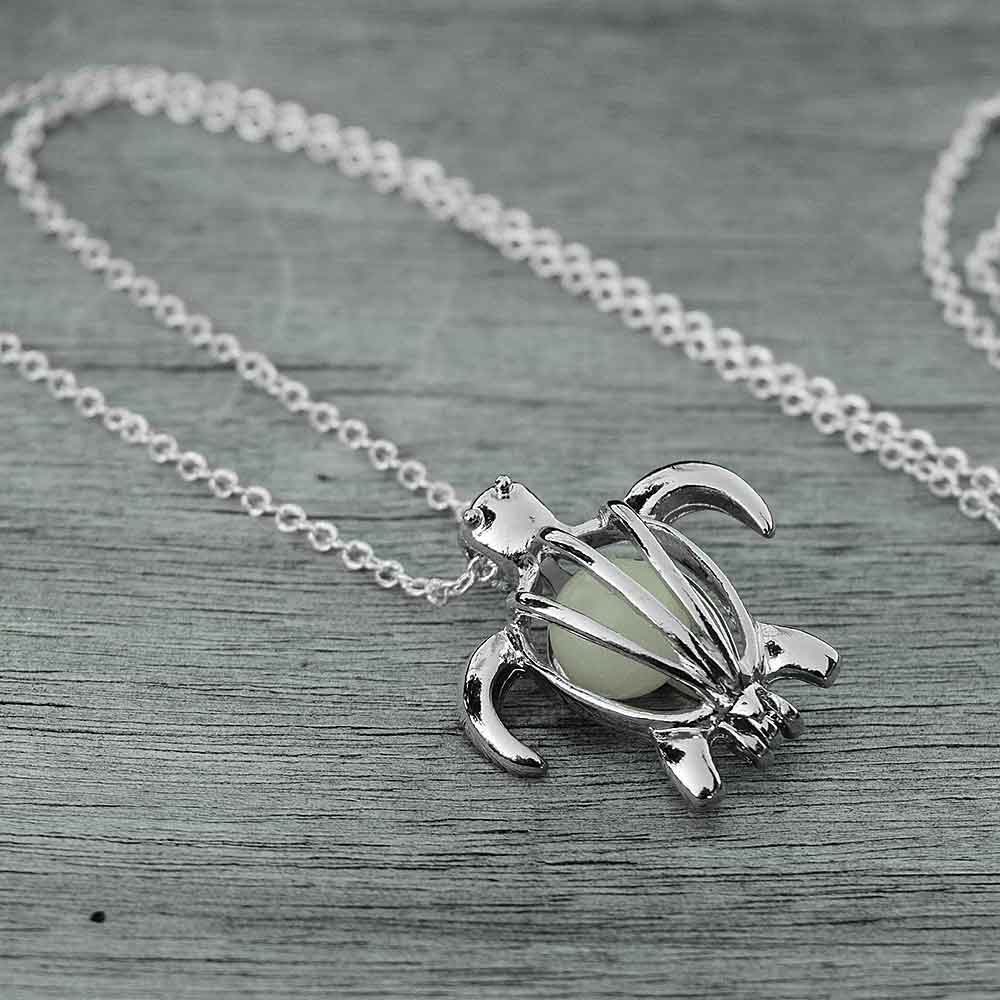 Glowing Green Sea Turtle Necklace | Citrus Reef